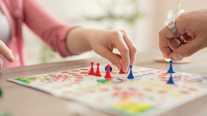 Board Game: Pengertian, Jenis, dan Contoh | Telkomsel