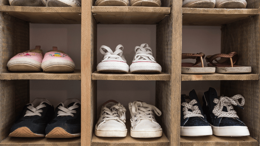 10 Brand Sepatu Lokal Terbaik dan Berkualitas Tinggi | Telkomsel